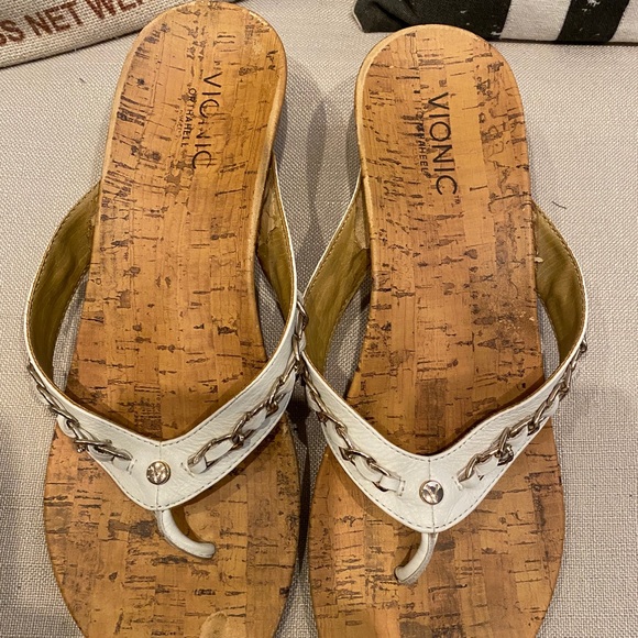 Vionic | Shoes | Womens Vionic White Cork Thong Sandals Size | Poshmark